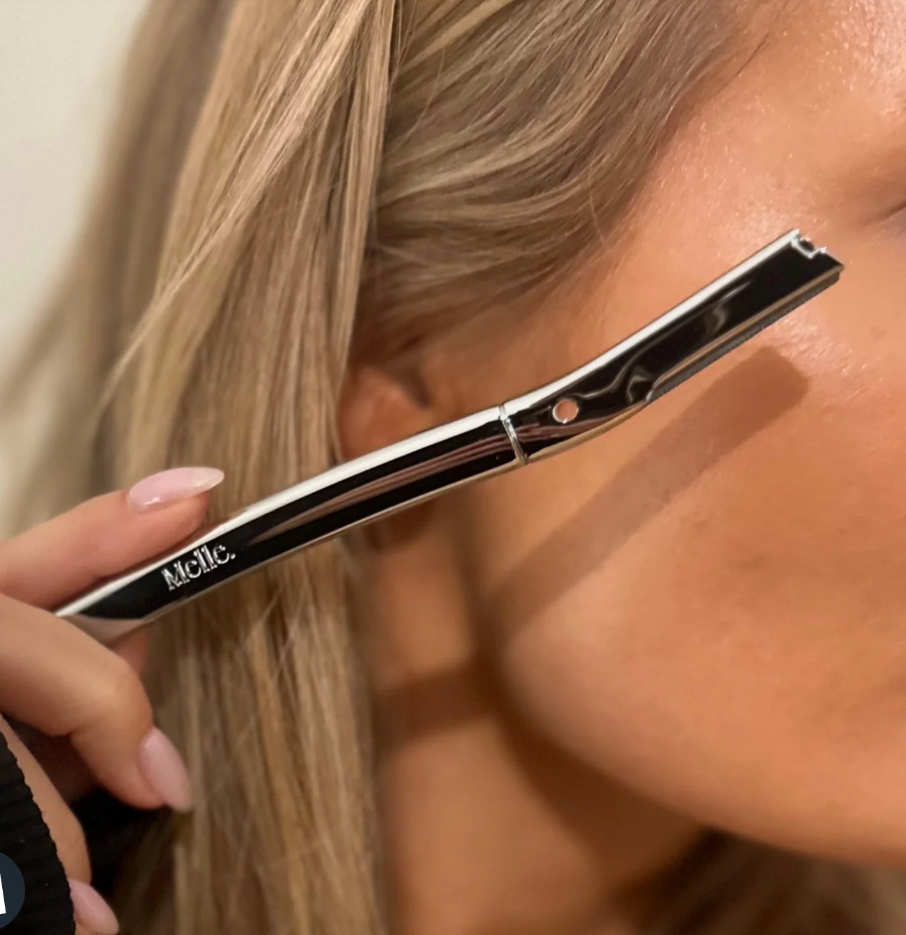 How to Dermaplane - step by step – Melle Sweden